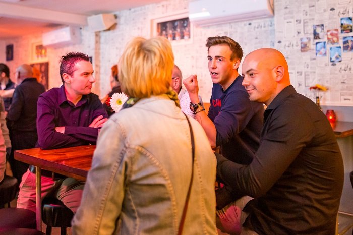 Bekijk ons café en lees meer over wie wij zijn!